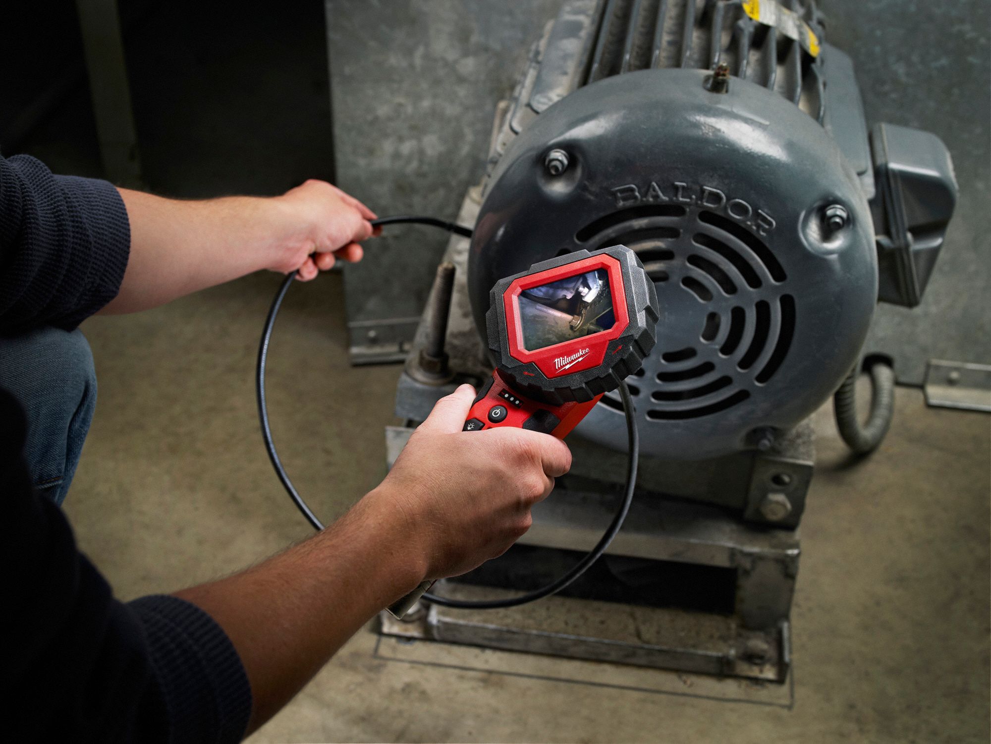 MILWAUKEE Video Borescope: 640 x 480 Px Res., 5cm Observation Dp, 2.7 ...