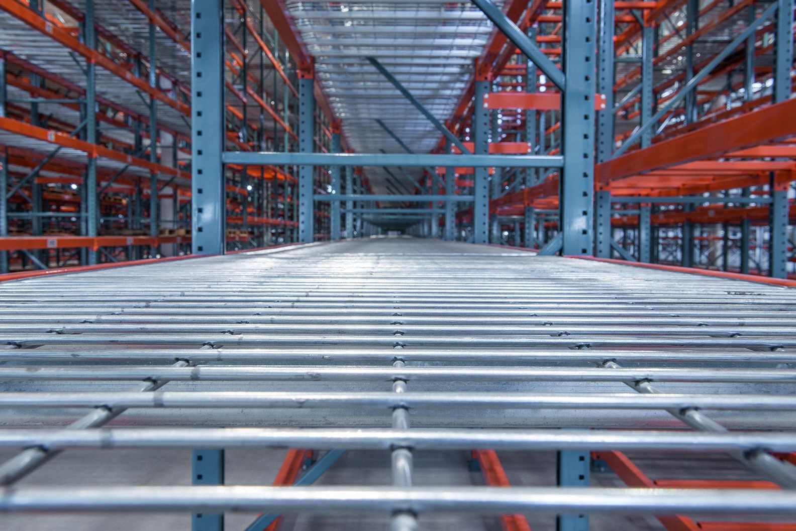 NASHVILLE WIRE Pallet Rack Decking: 46 in x 36 in, Waterfall, Std Wire ...