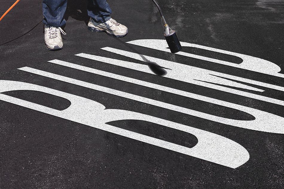 RAE Preformed Thermoplastic Pavement Markings: Bump, White, 8 ft Lg, 6 ...