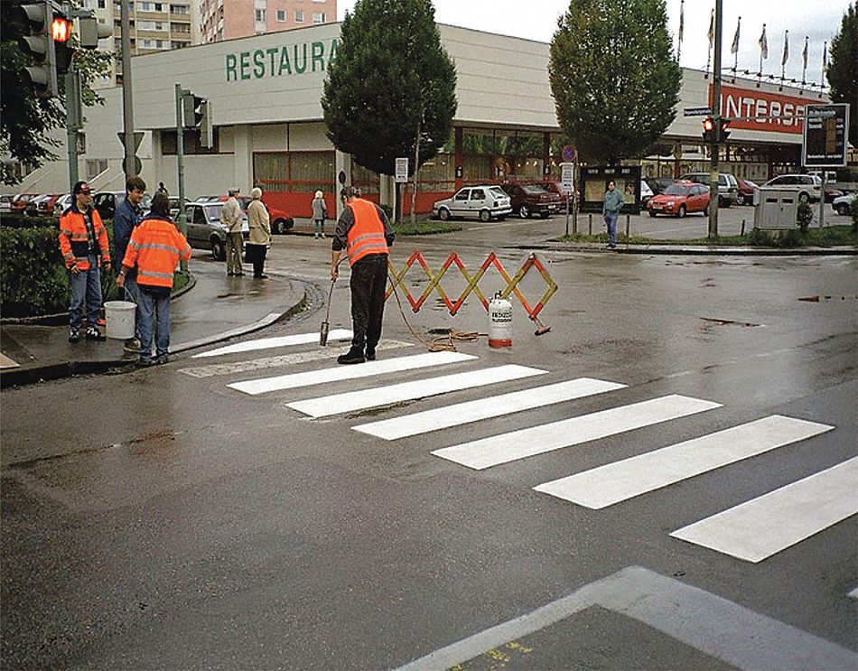 RAE Preformed Thermoplastic Pavement Markings: Rolls, White, 30 ft Lg ...