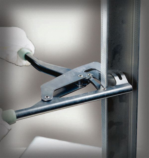 GREENLEE BX Stud Punch: 16 3/4 in Overall Lg, 1 1/4 in Creates Hole ...