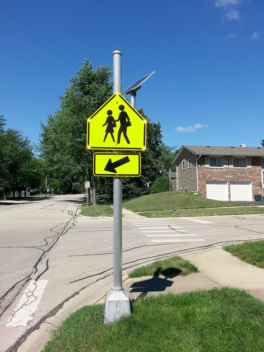 TAPCO LED School Zone Sign: 30 in x 30 in Nominal Sign Size, Aluminum ...