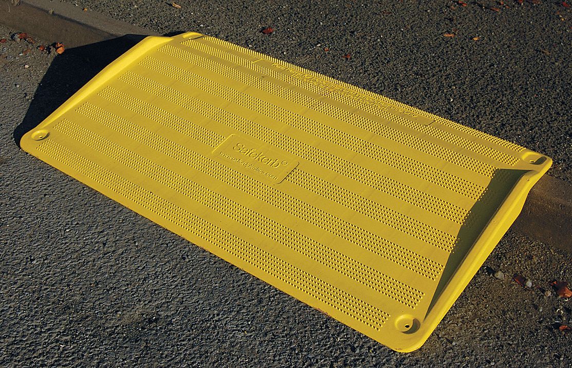 PLASTICADE 50 inL x 29 1/2 inW Plastic Curb Ramp, Yellow - 20PF73|CSP ...