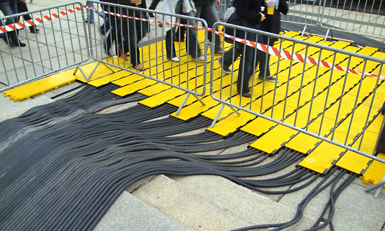 YELLOW JACKET Cable Protector, 3 Ft. L, Yellow/Black - 22F216|YJ5-125-Y ...