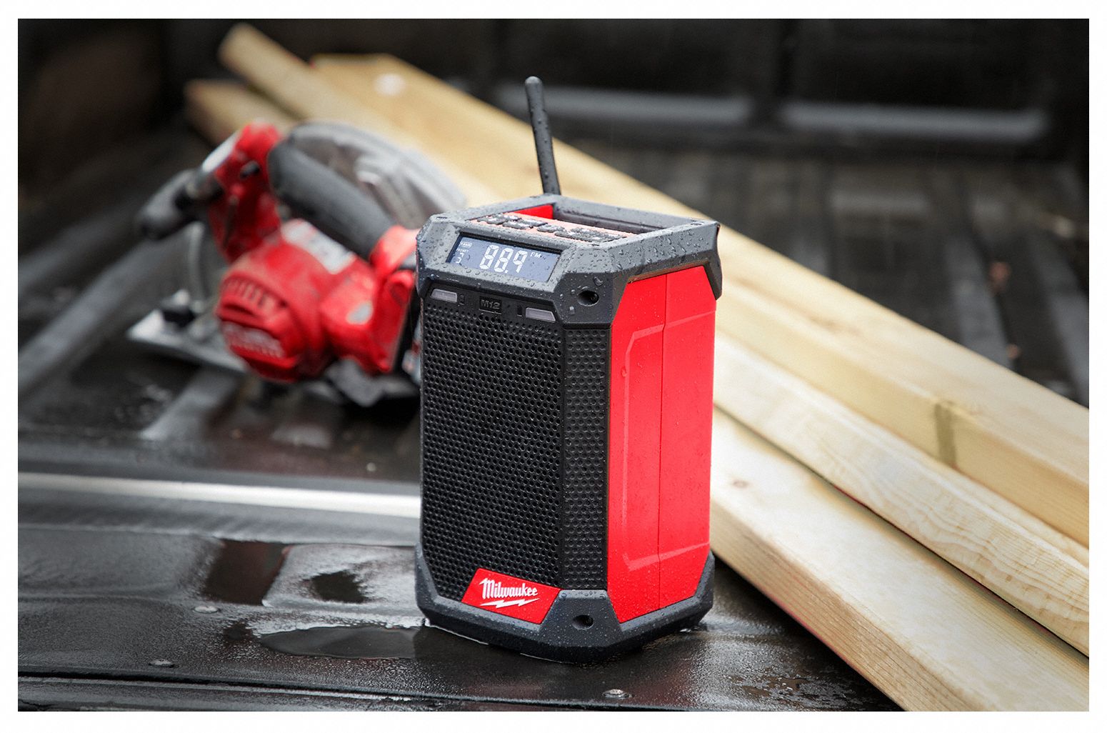 MILWAUKEE Radio Kit: M12, Bare Tool, AM/FM/Bluetooth/USB, UL Listed ...