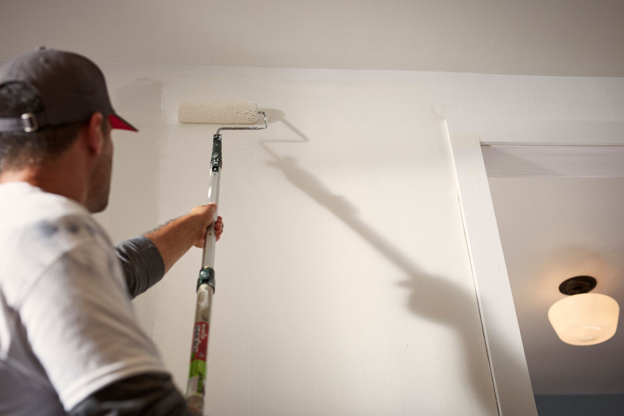 WOOSTER Adjustable Painting Extension Pole: 2 to 4 ft, Universal ...