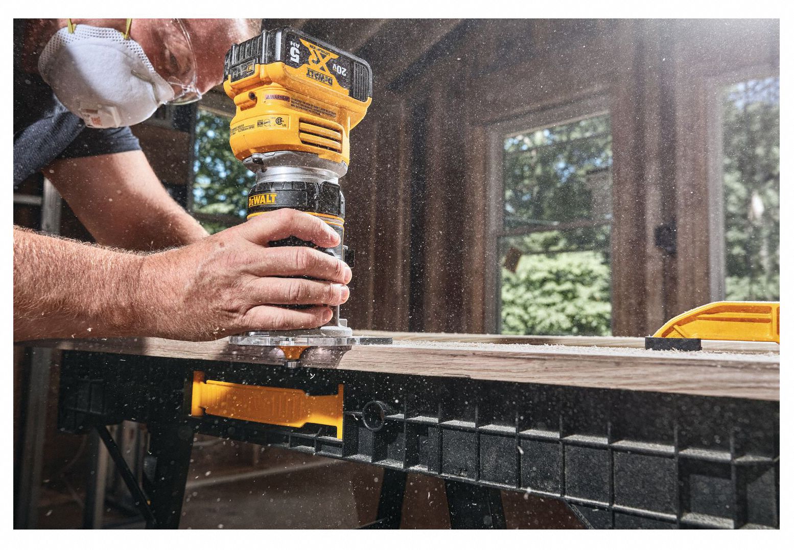 DEWALT Cordless Compact Router: 20V MAX*, Bare Tool, Fixed Base, 1.25 ...