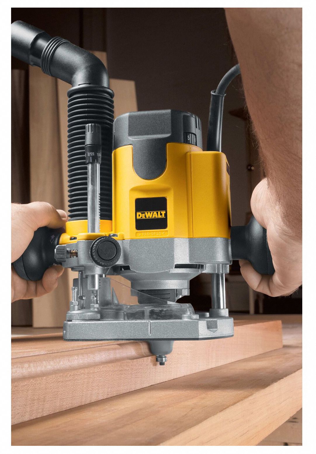 DEWALT Router: Mid-Size, Plunge Base, 2 hp, Variable Speed, 24,000 RPM ...