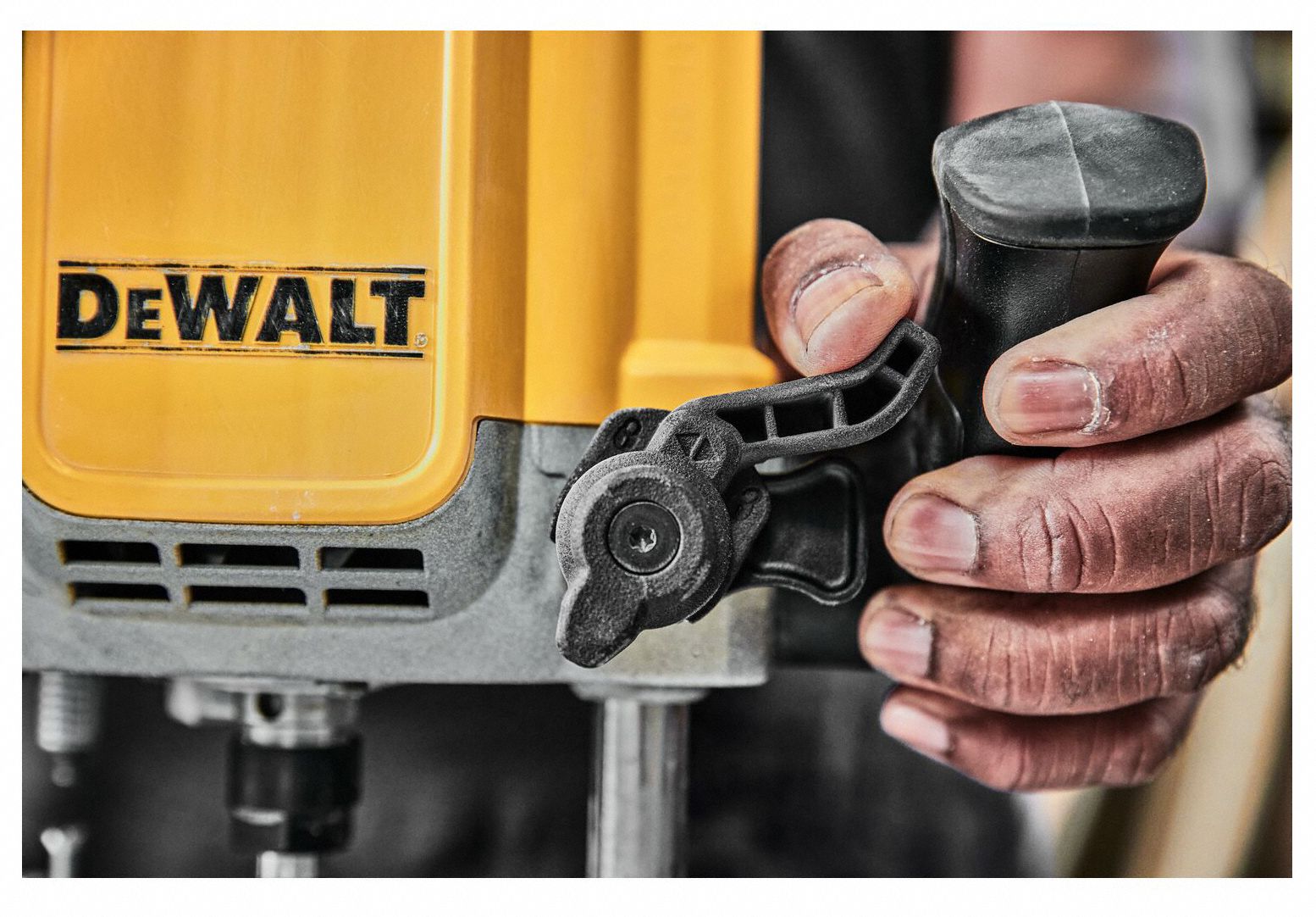 DEWALT Router: Full-Size, Plunge Base, 3 hp, Variable Speed, 22,000 RPM ...