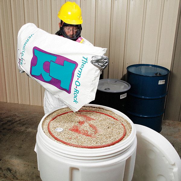 PIG Loose Absorbent, Universal, Industrial Grade 2 Vermiculite, 5.7 gal ...