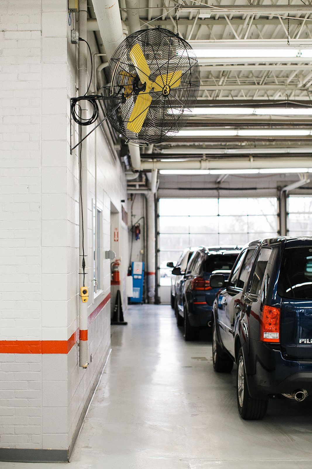 BIG ASS FANS Standard-Duty Industrial Fan: 30 in Blade Dia, 120 V AC, 1 ...