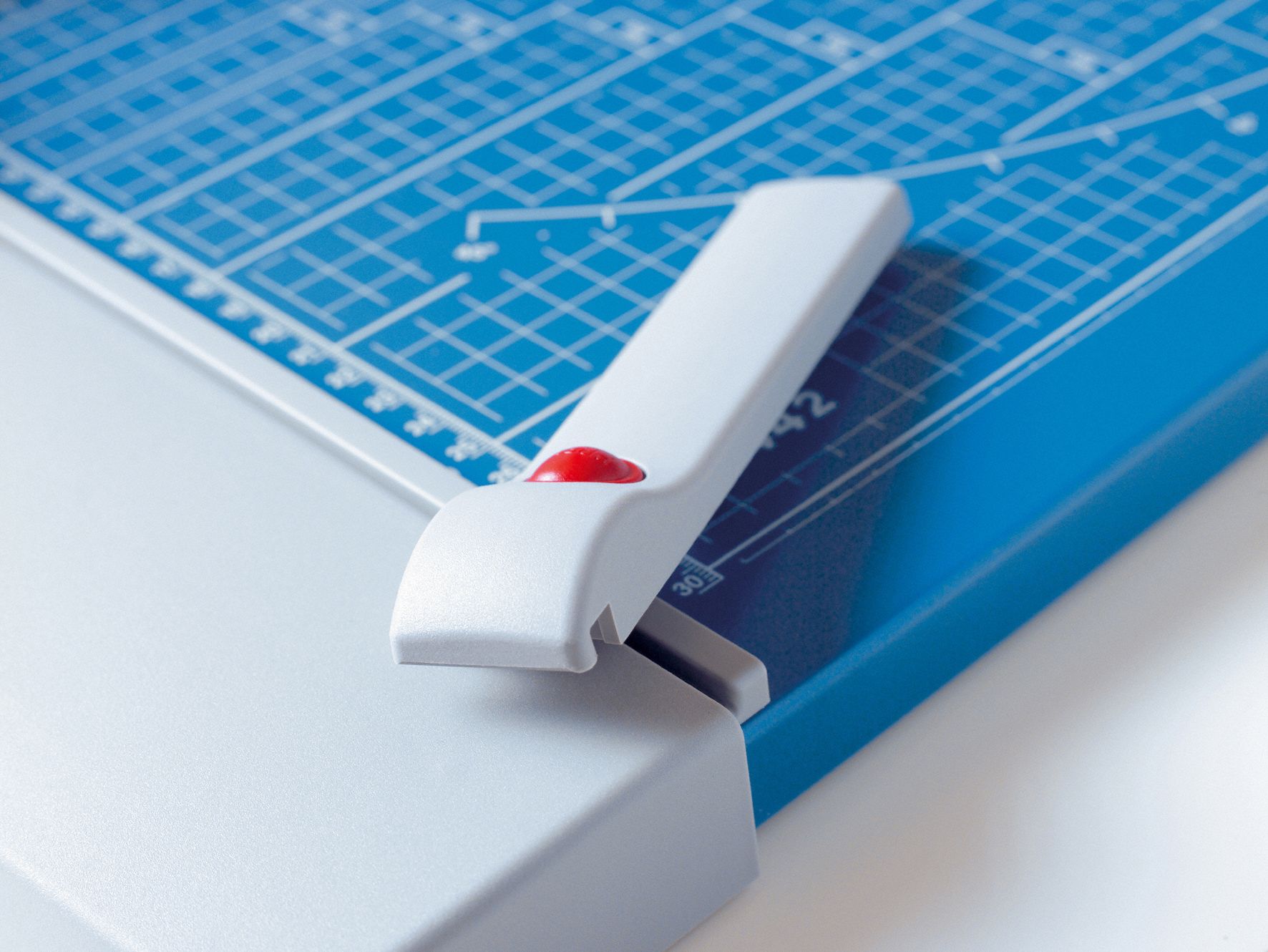 DAHLE Rolling Blade Countertop Paper Trimmers: Premium, 26 3/8 in ...
