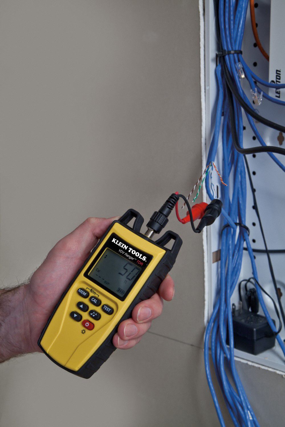 KLEIN TOOLS TDR Cable Tester, 0-15, 000 - 39E520|VDV501-815 - Grainger