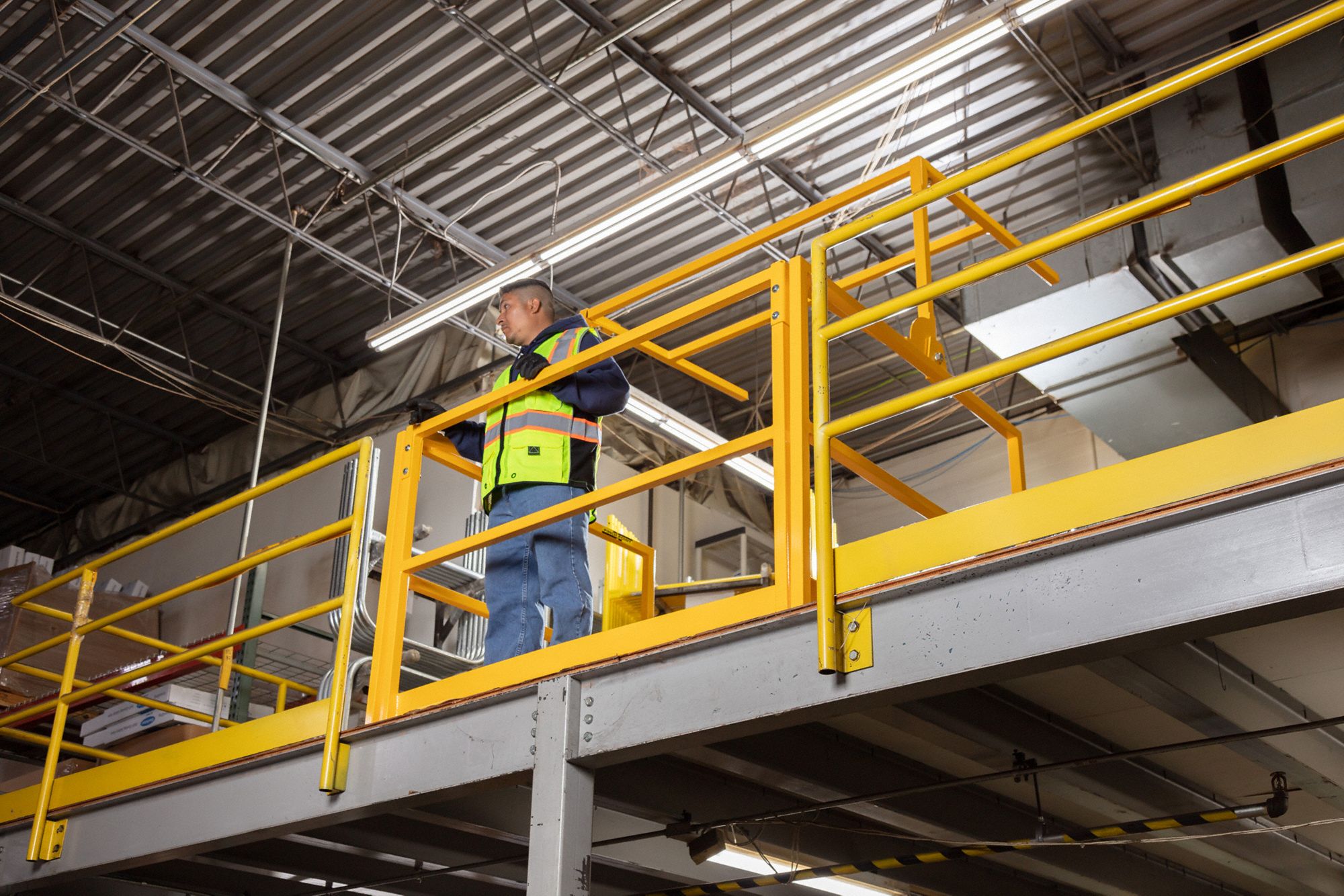 FABENCO Mezzanine Pivot Safety Gate: 42 in x 113 in, Unassembled ...