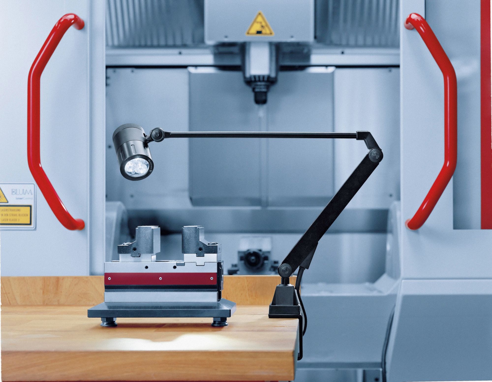 WALDMANN Articulating Arm Task Light, LED, 27 1/2 in Arm Length, 400 ...
