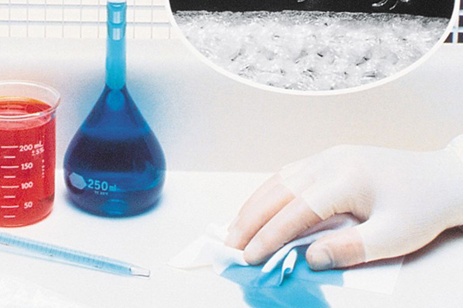 BERKSHIRE Dry Wipe: Soft Pack, ISO 3 (Class 1), Low Lint, MicroSeal(R ...