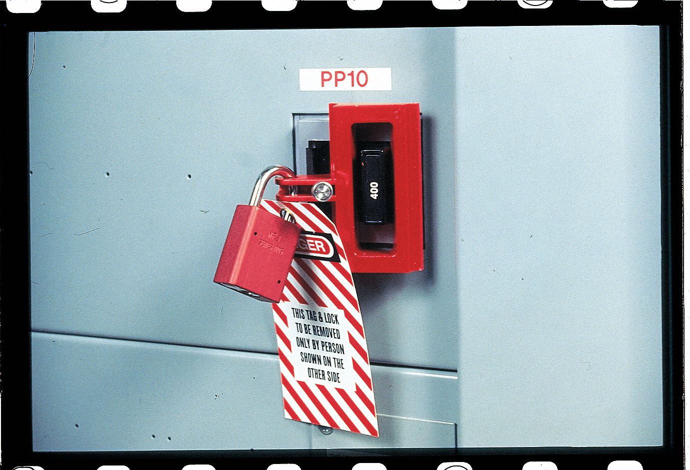 PANDUIT Circuit Breaker Lockout, 120/277, No-Hole Lockout Type, Nylon ...