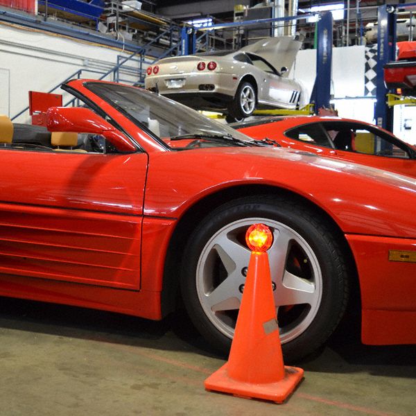 FLAREALERT LED Road Flare Kit: Puck LED Flare, 3 Flares Included, Red ...