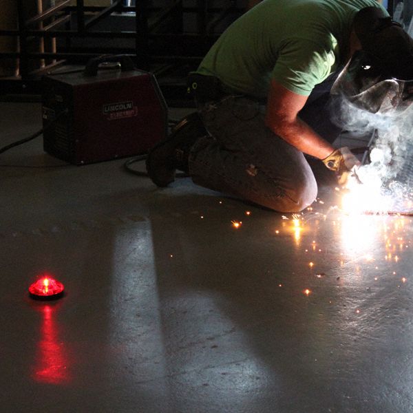 FLAREALERT LED Road Flare Kit: Puck LED Flare, 3 Flares Included, Red ...