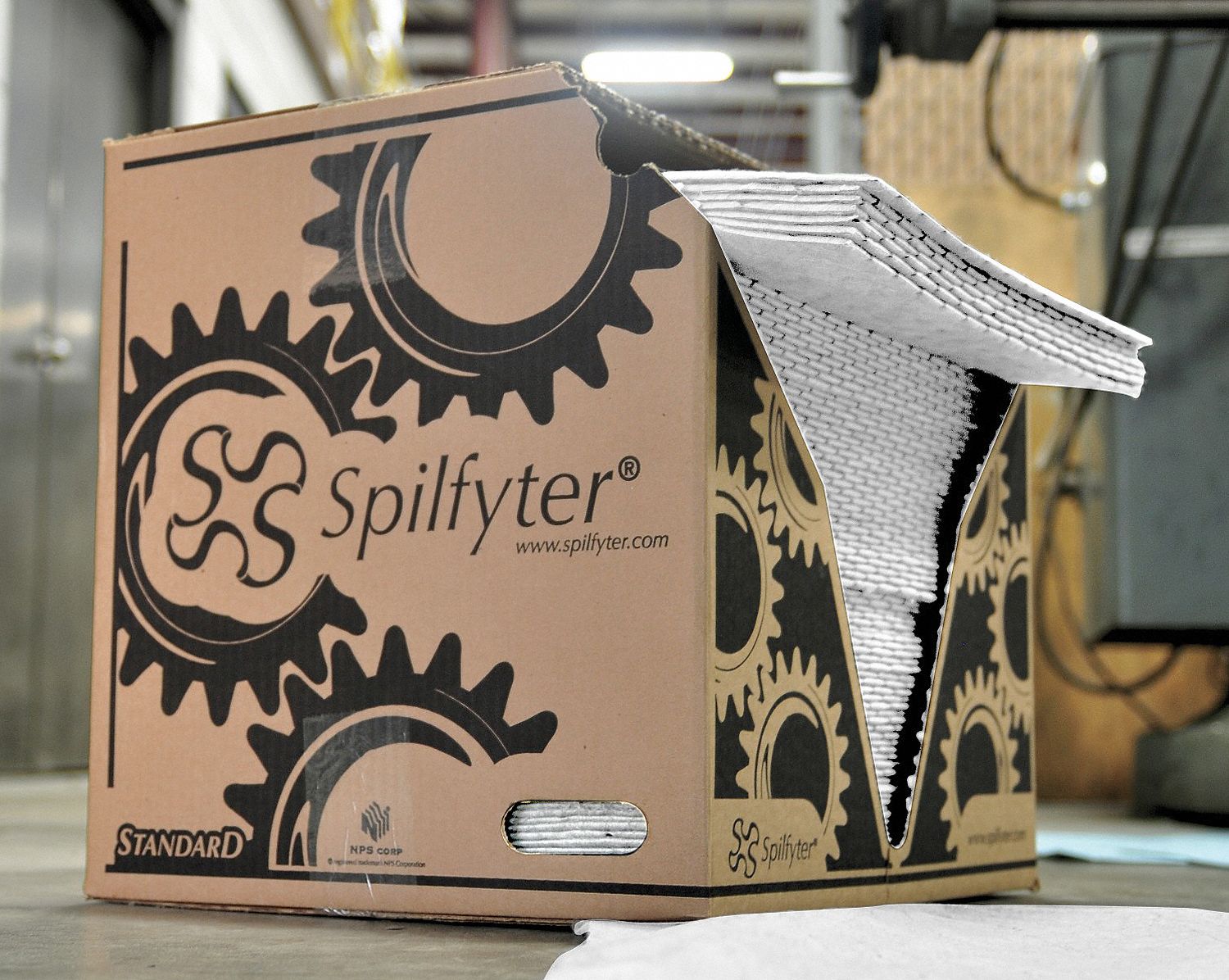 SPILFYTER, 20 1/2 oz Volume Absorbed Per Pad, 18 in x 16 in Pad Size (L ...