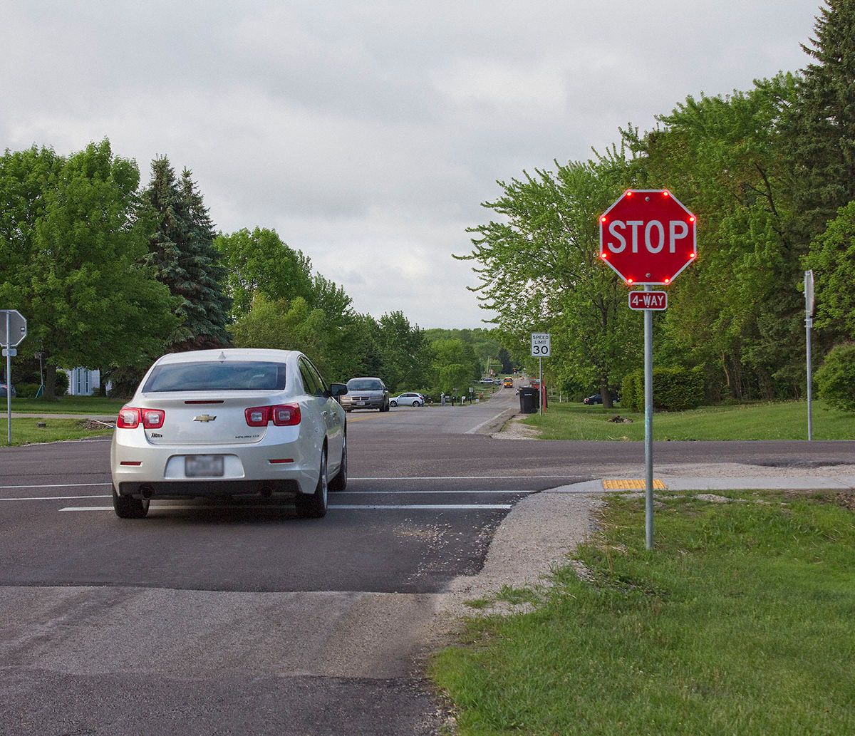 TAPCO LED Stop Sign: 36 in x 36 in Nominal Sign Size, Aluminum, 0.08 in ...