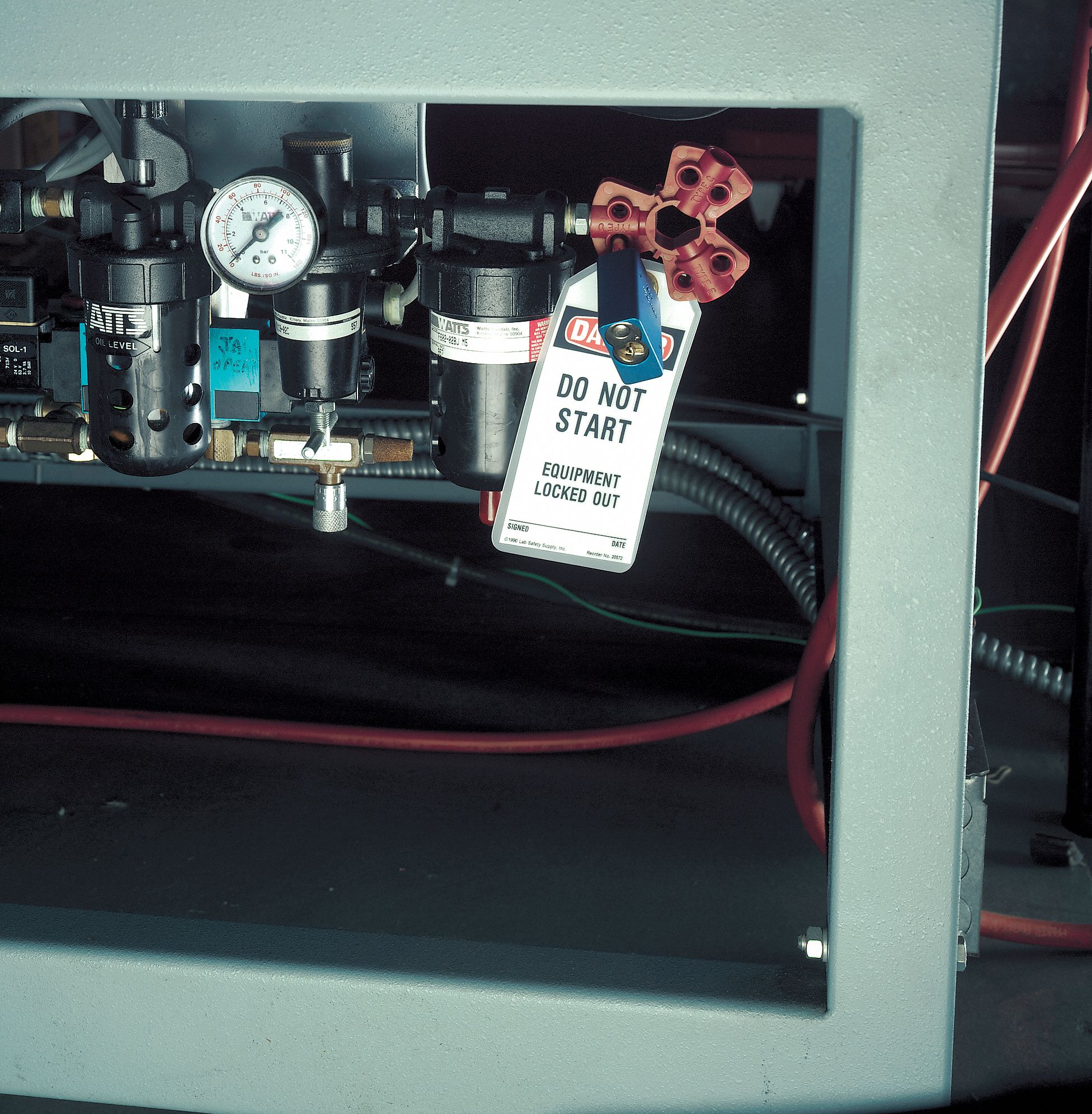 BRADY Pneumatic Fitting Lockout: 6 Padlocks, 9/32 in Padlock Shackle ...