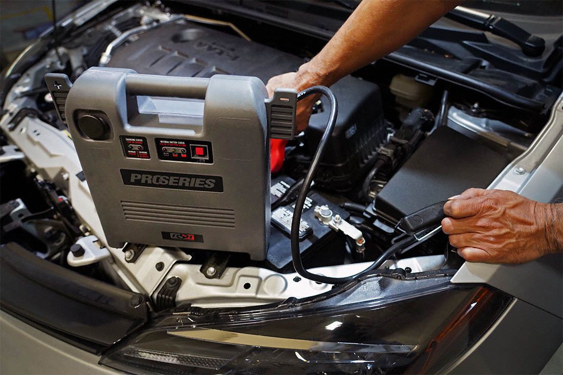 DSR PROSERIES Battery Jump Starter: Boosting, For 12 V DC Battery Volt ...