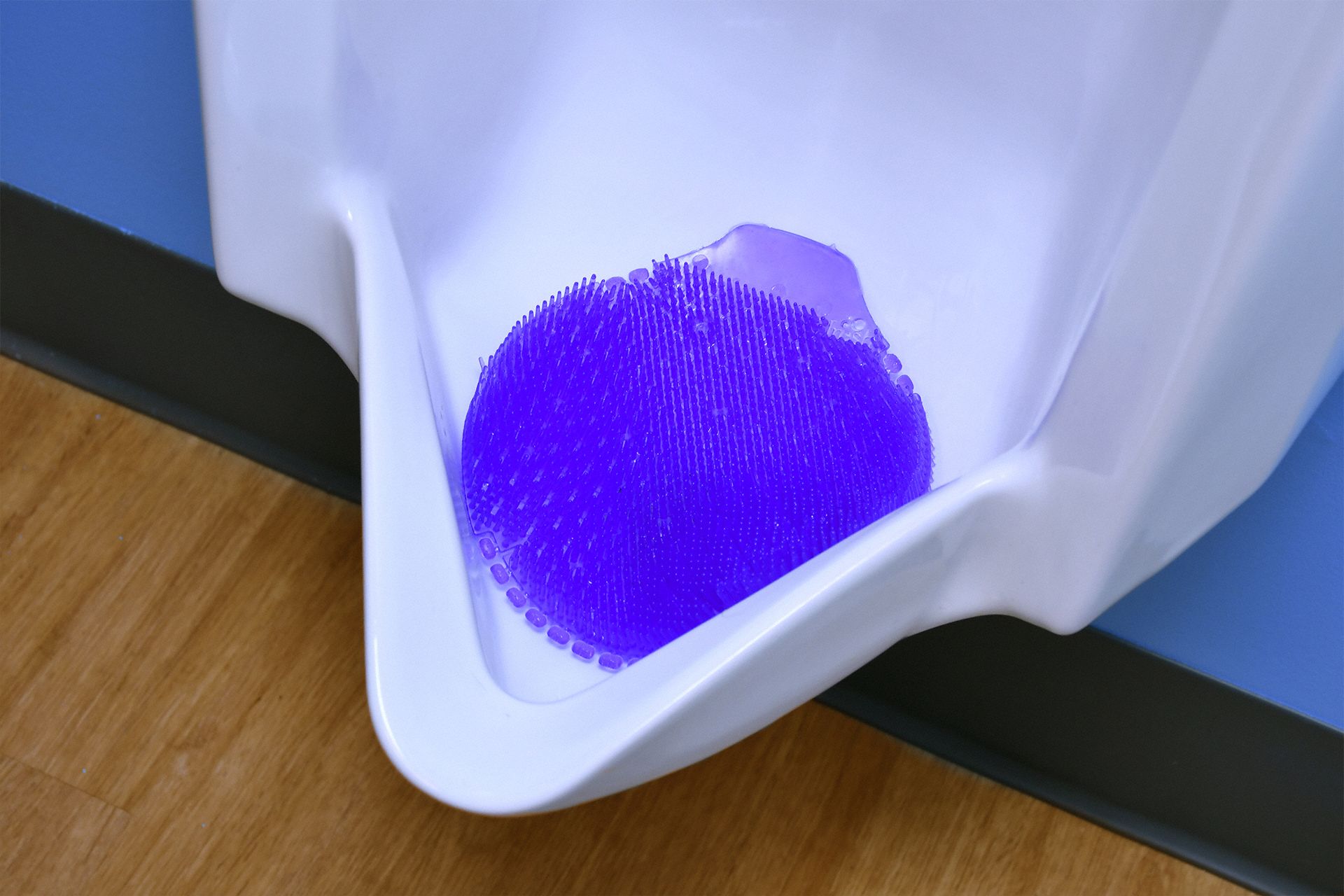 TOUGH GUY Urinal Screen: Non-Para, Round, 150 g Container Size ...