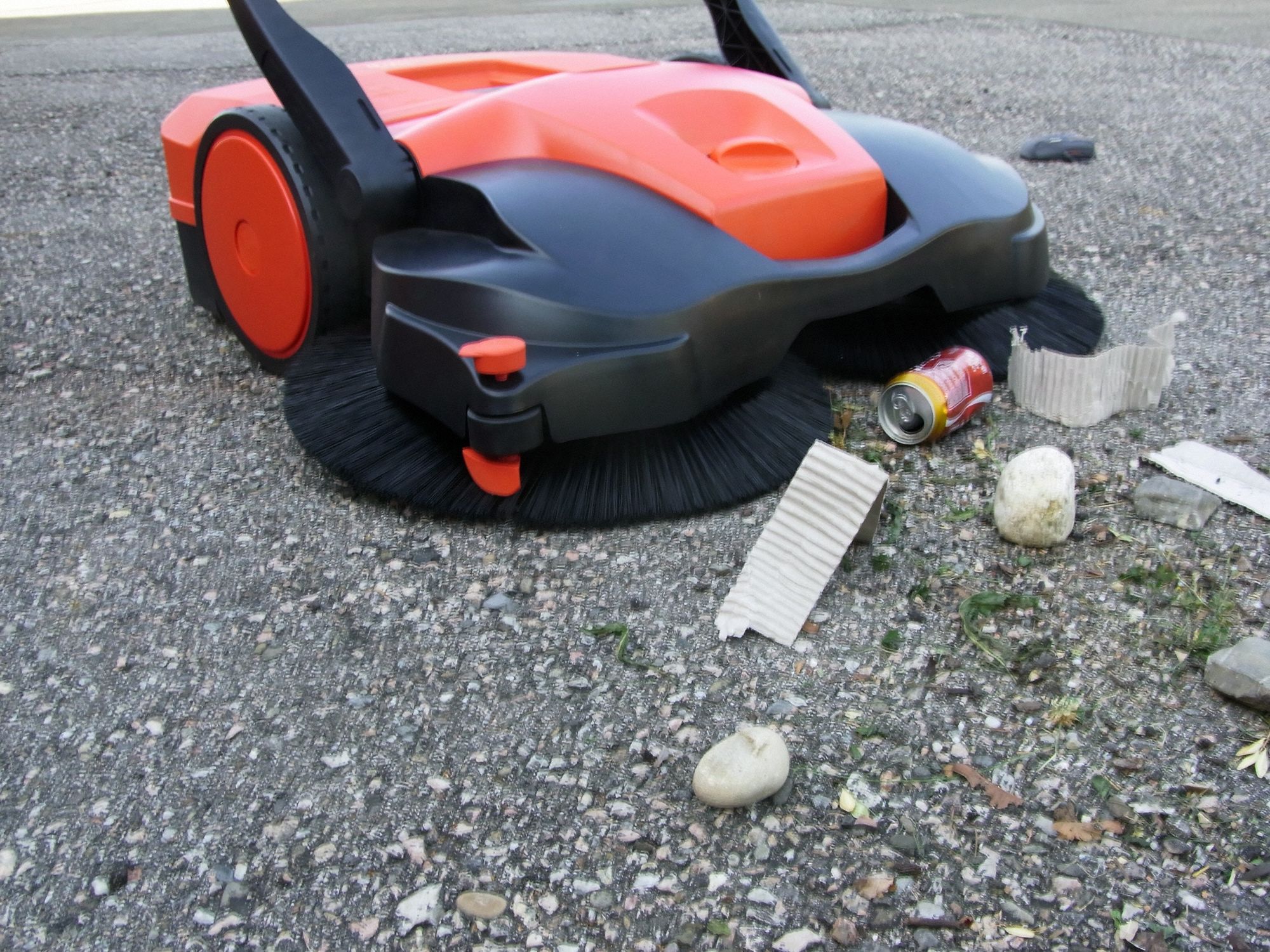 BISSELL COMMERCIAL Walk Behind Sweeper: 31 in Cleaning Path Wd, Battery ...