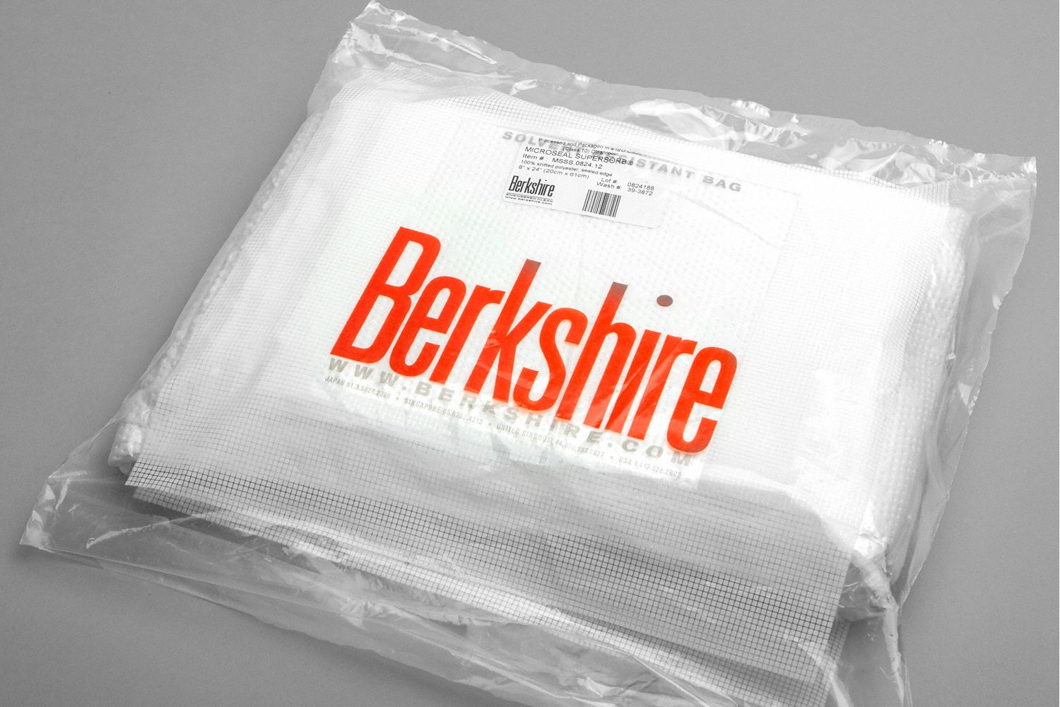 BERKSHIRE Dry Wipe: Soft Pack, ISO 4 (Class 10), Low Lint, MicroSeal ...