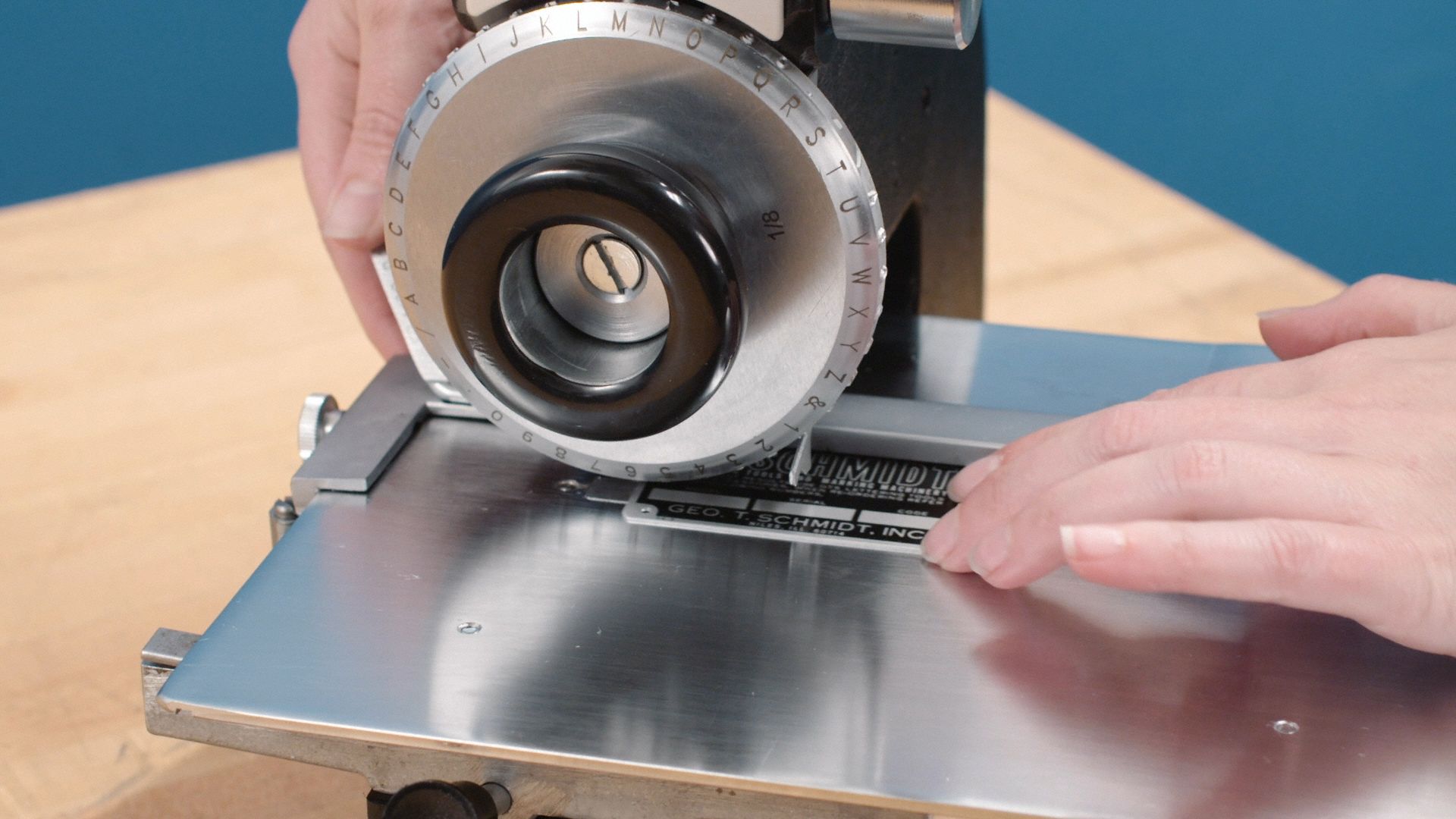 GT SCHMIDT Metal Indenting Machine: 3/16 in Character Ht, 4 in x 8 in ...