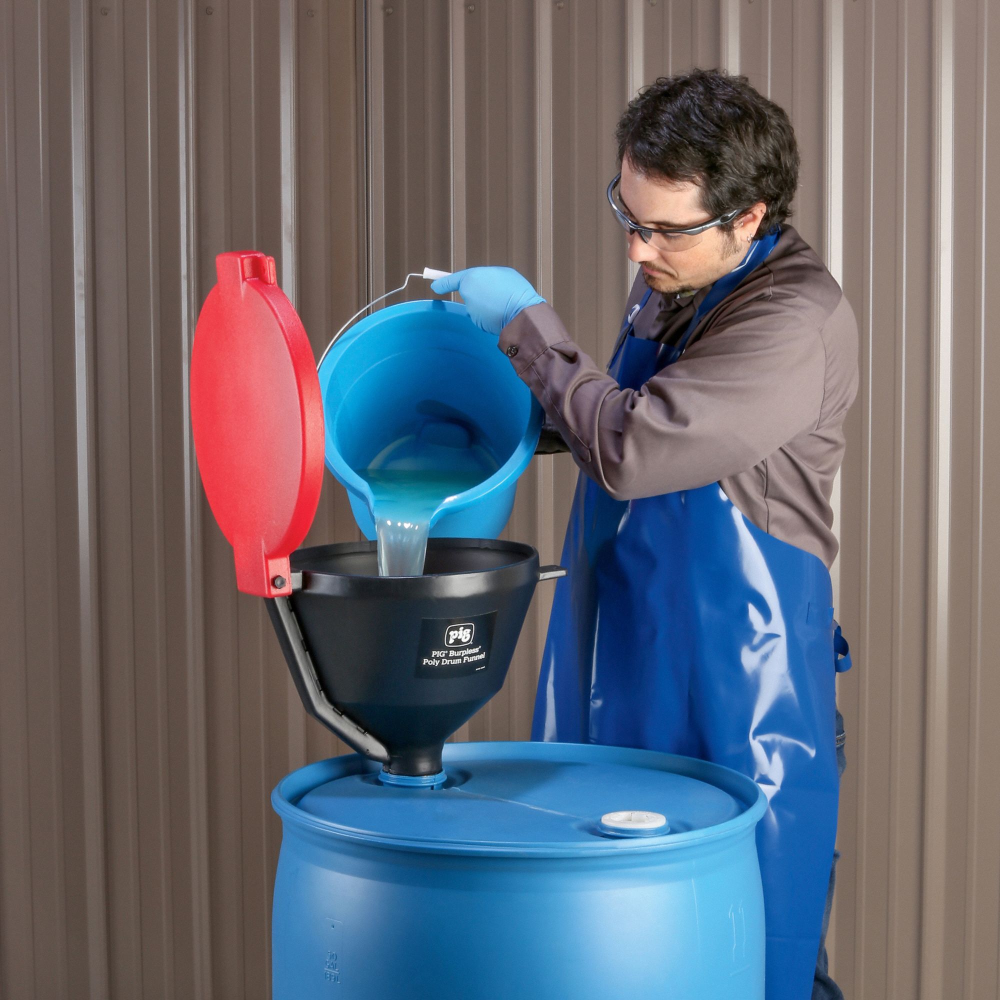 PIG Drum Funnel, Overall Capacity 2.5 gal, Spout OD 2 in, Spout Length ...