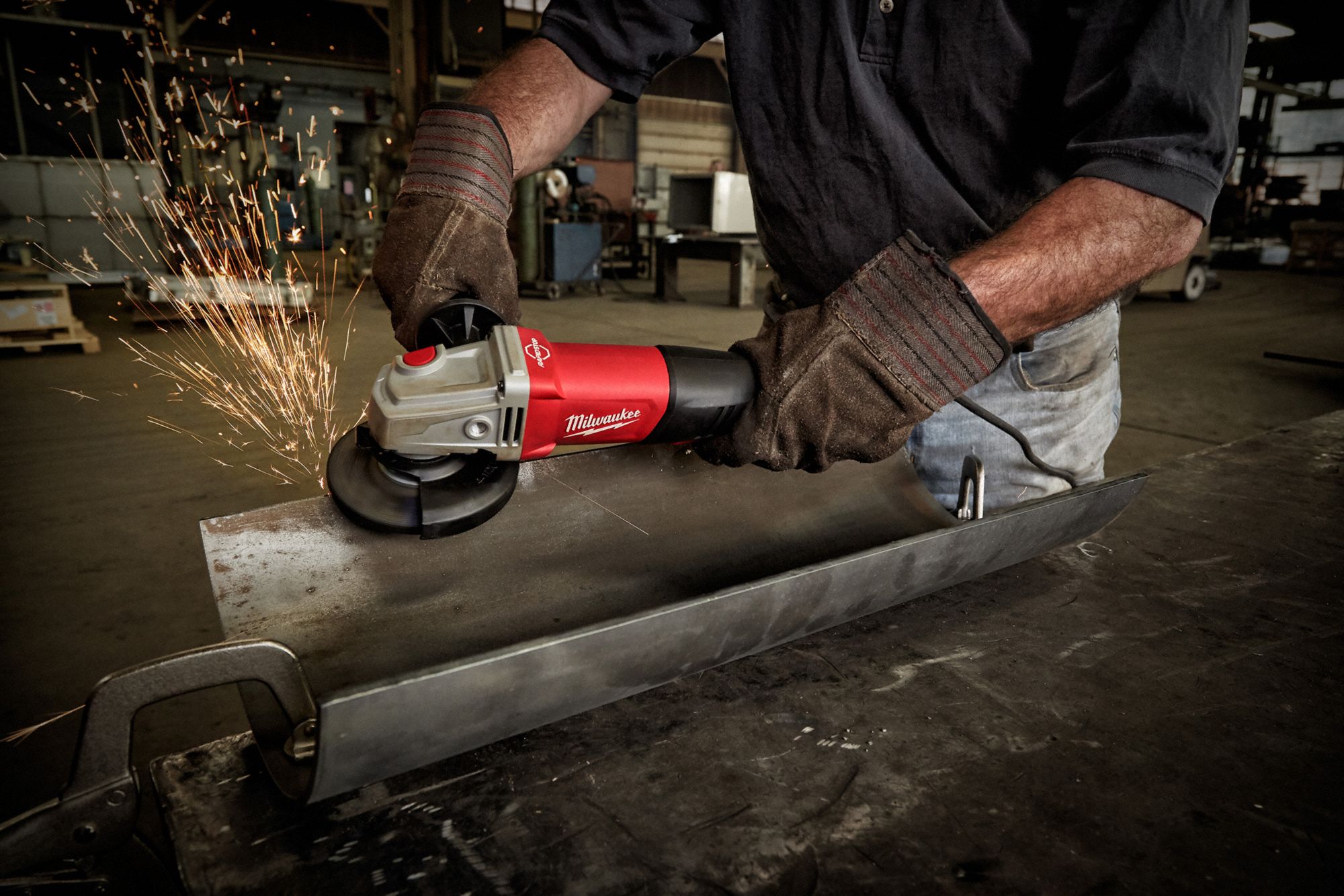 MILWAUKEE Angle Grinder: 11 A, 11,000 RPM Max. Speed, Paddle, 5 in ...