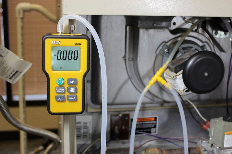 UEI TEST INSTRUMENTS Digital Manometer: -60 in wc to 60 in wc, Backlit ...