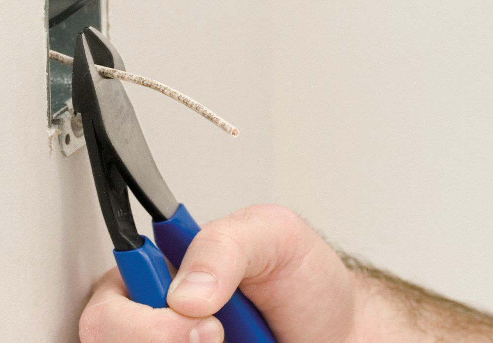 KLEIN TOOLS High Leverage Diagonal Cutting Plier: Std, Angled, Oval, 7/ ...