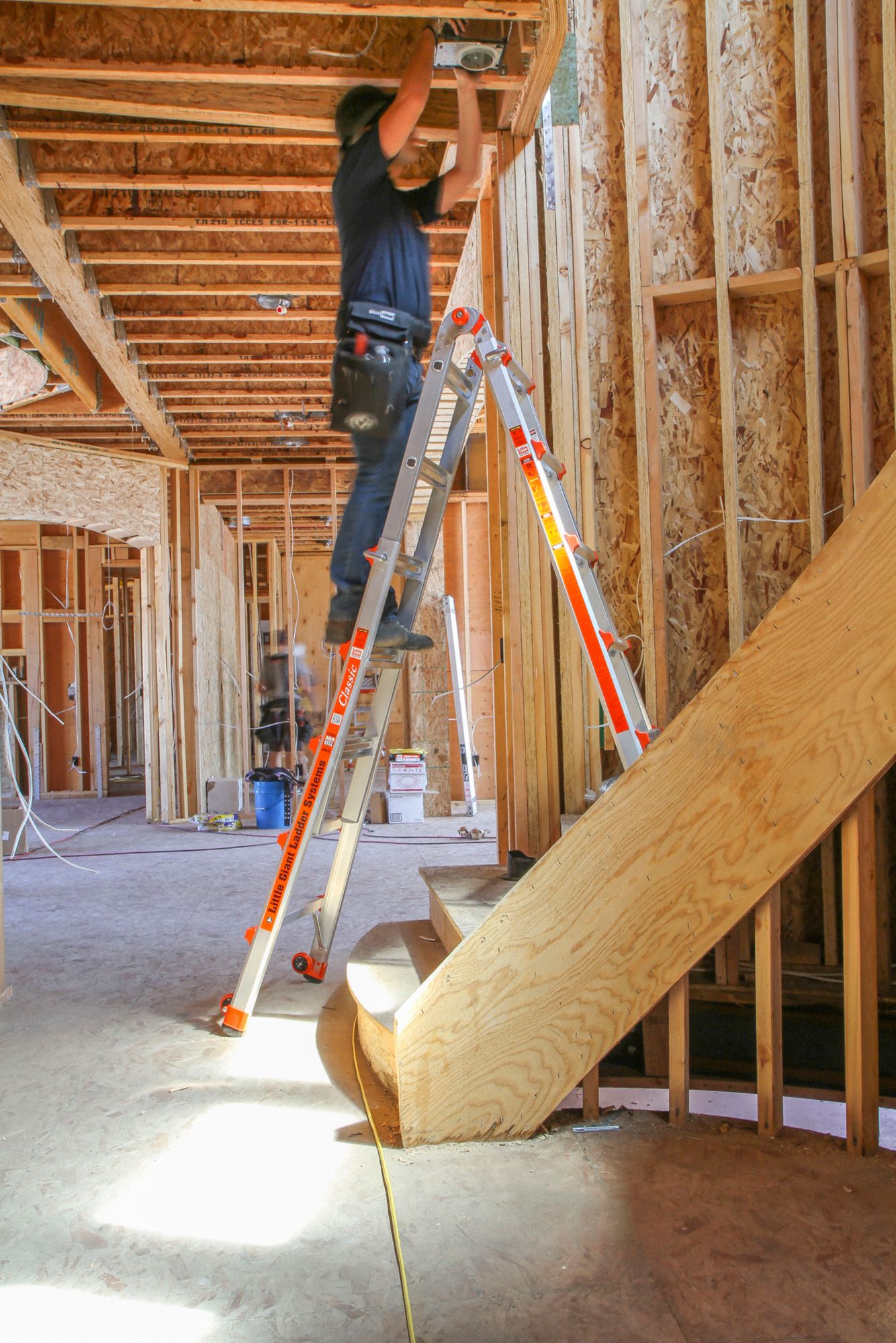 LITTLE GIANT 26 ft Aluminum Multipurpose Ladder, 300 lb Load Capacity ...