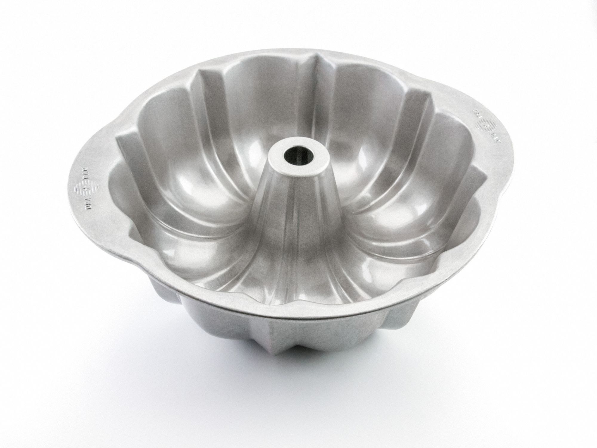 CHICAGO METALLIC, Fluted Tube Cake Pan - 806JG4|51605 - Grainger