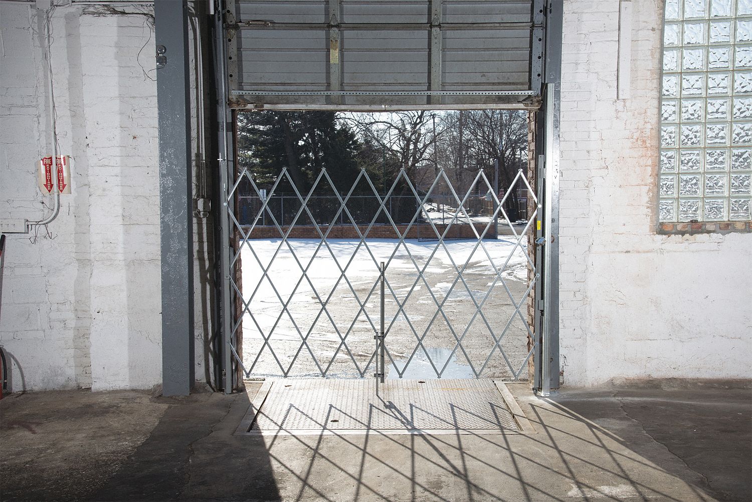 APPROVED VENDOR FOLDING GATE,GRAY,3 TO 4 FT. OPENING W - Steel Folding ...