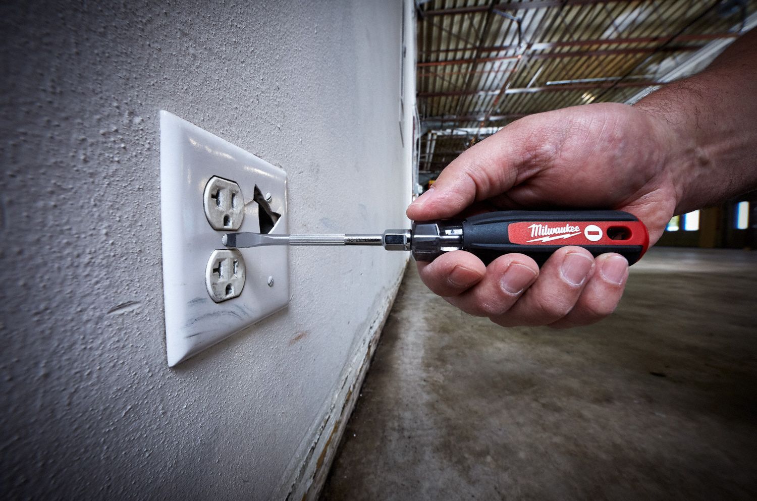 MILWAUKEE Tether-Ready Slotted Screwdriver, Tip Size 1/4 in, Slotted ...