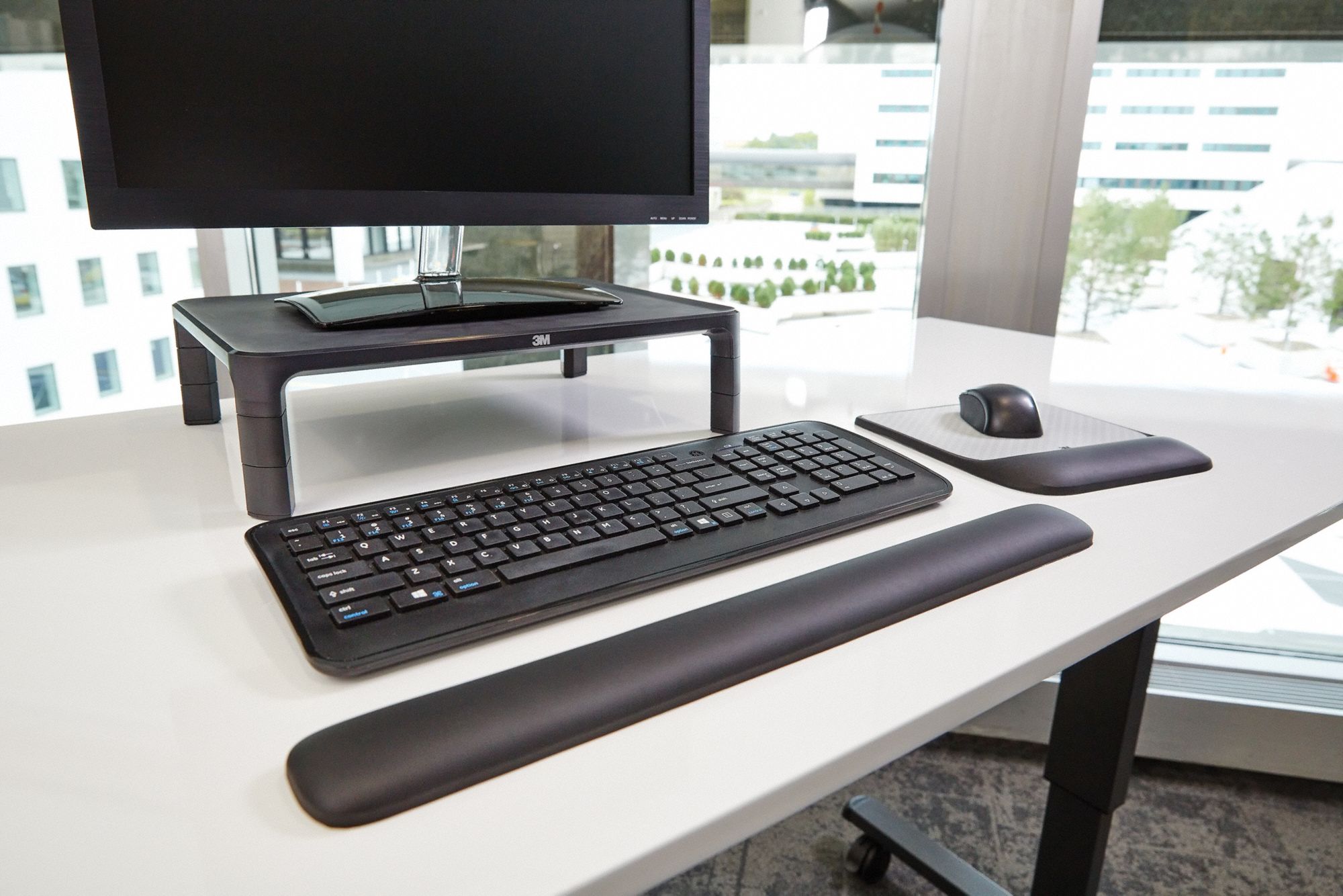 3M Wrist Rest: Black, Solid Color, Gel/Leatherette/Plastic - 56MC30 ...