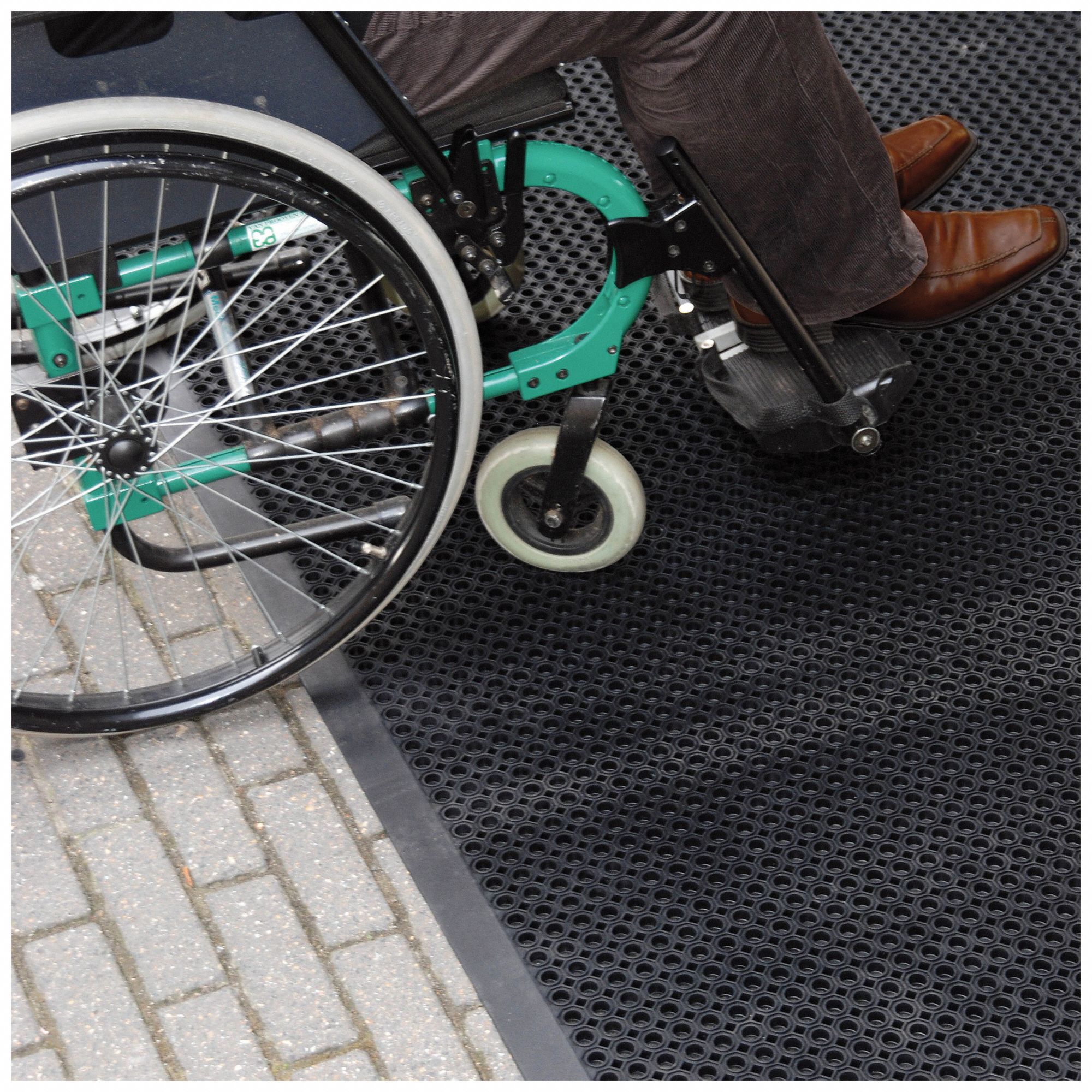 NOTRAX Entrance Mat: Smooth Top Drainage, Outdoor, Heavy, 4 ft x 6 ft ...