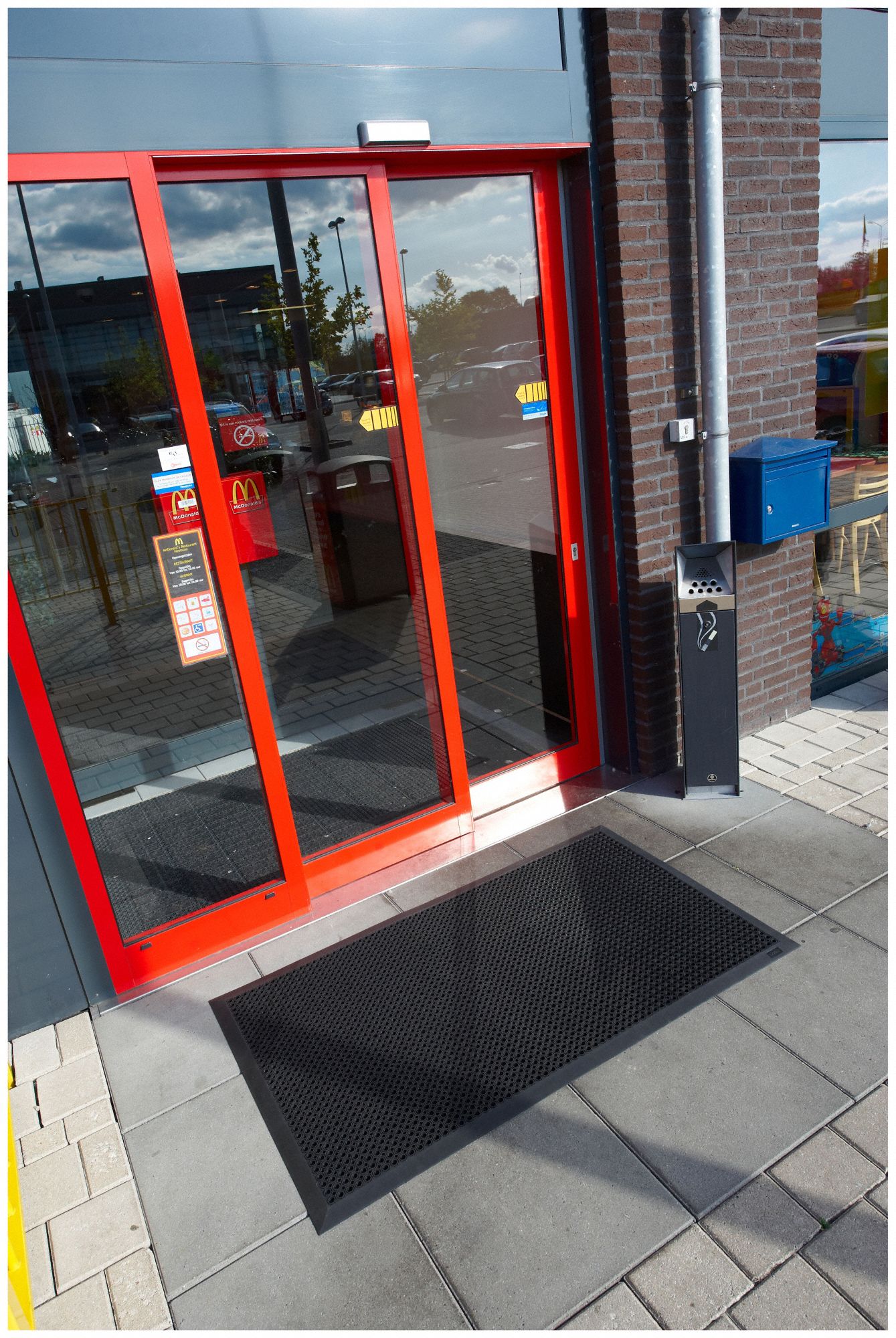 NOTRAX Entrance Mat: Smooth Top Drainage, Outdoor, Heavy, 4 ft x 6 ft ...