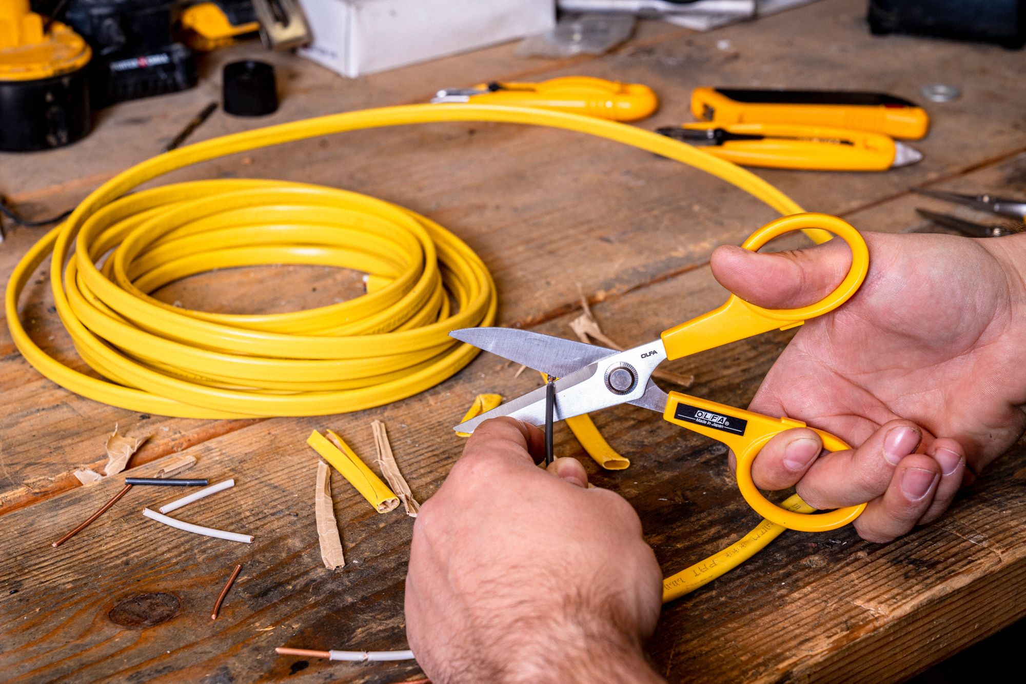 OLFA Industrial Shears: Ambidextrous, 5 1/2 in Overall Lg, Serrated ...