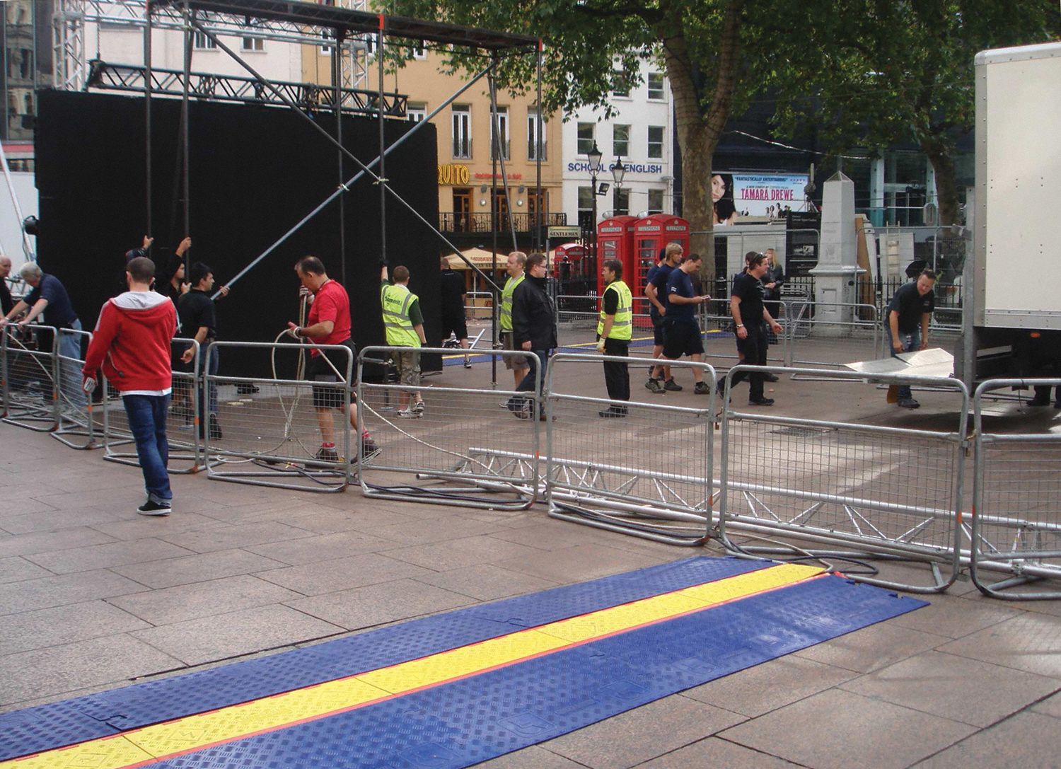 LINEBACKER Cable Protector: 1 Channels, Split Top, 1 1/4 in Max Cable ...