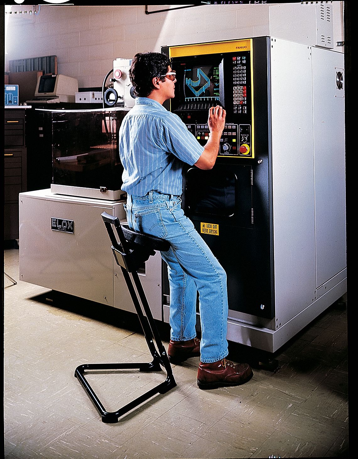 LYON Sit/Stand Stool - 5NN44|NF2092N - Grainger