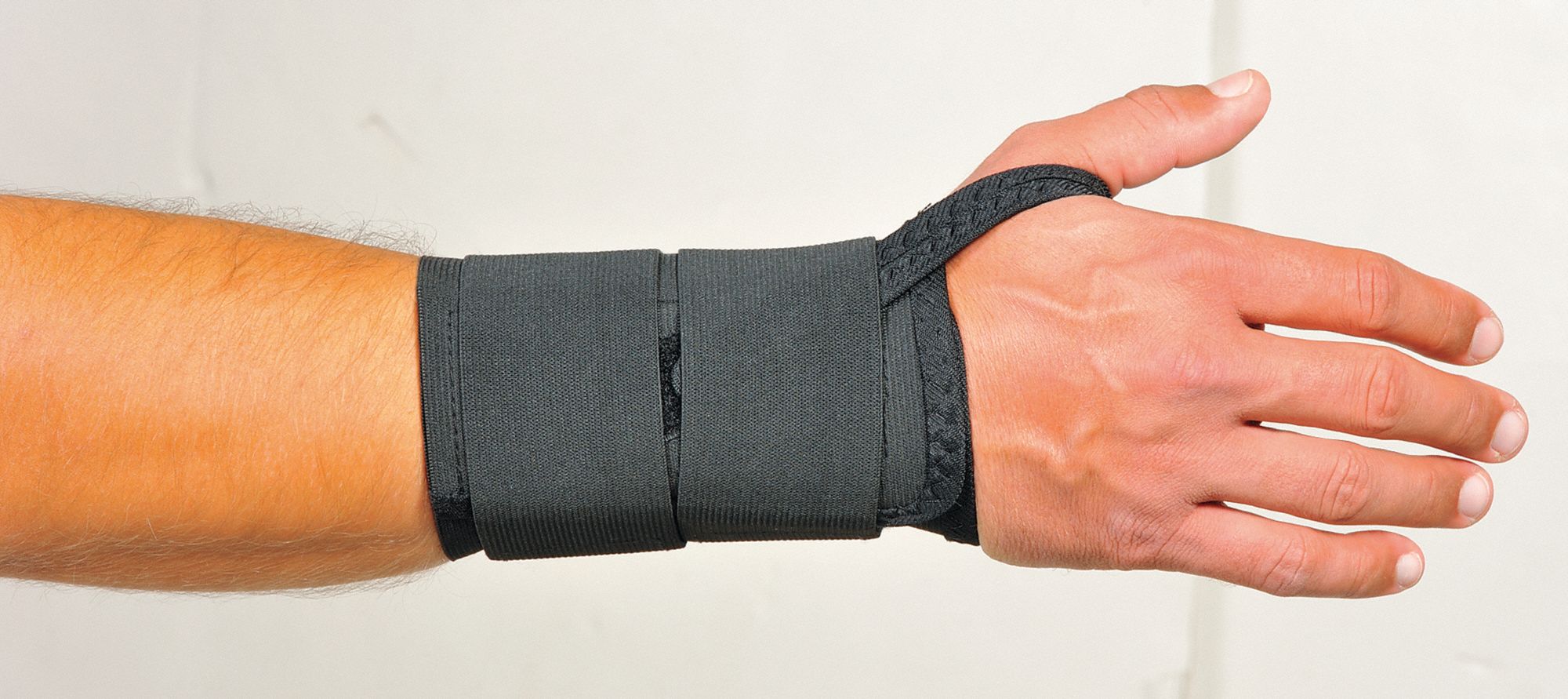 CONDOR Wrist Support: Left, XL Ergonomic Support Size, Black, Fits Over ...