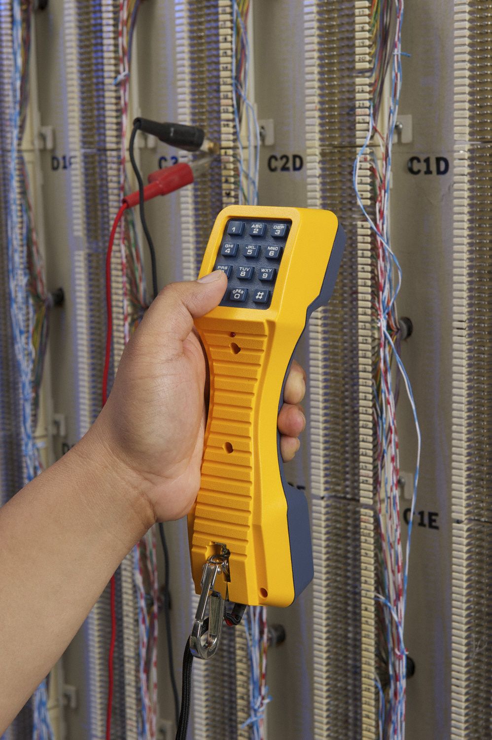 FLUKE NETWORKS Test Set: ABN, Polarity Indication and Last # Redial ...