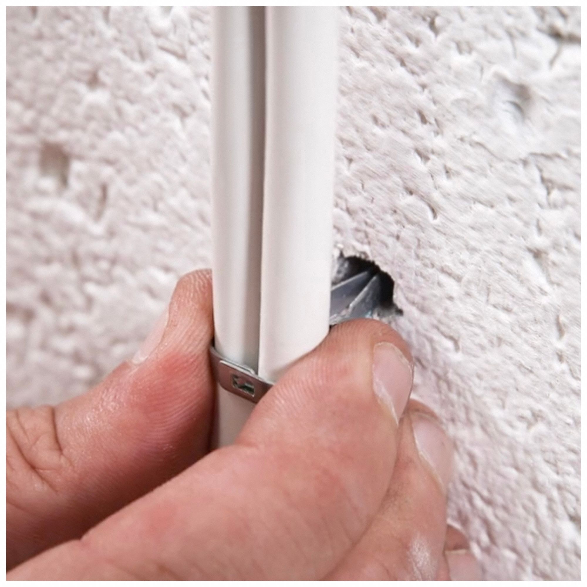 D-LINE Cable Staple, Series Safe-D(R) Stag Clip, Color Stainless Steel ...