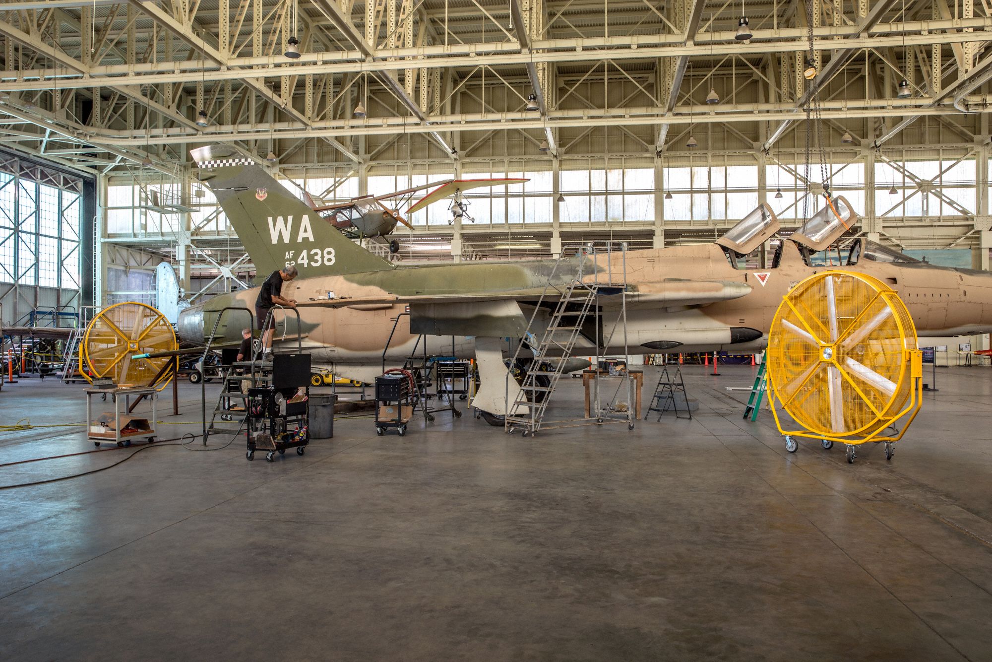 BIG ASS FANS High-Visibility Industrial Fan: 96 in Blade Dia, Variable ...