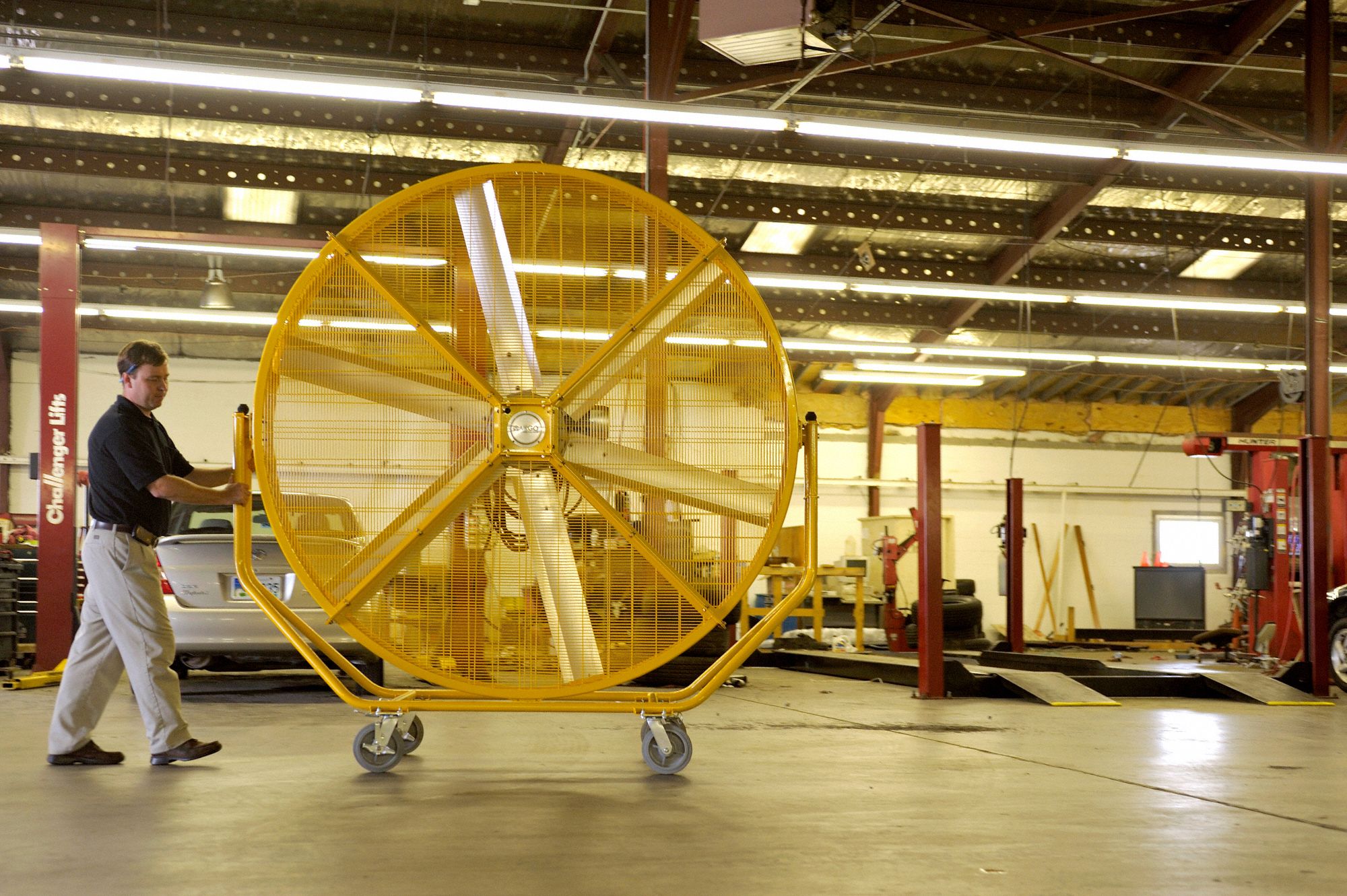 BIG ASS FANS High-Visibility Industrial Fan: 96 in Blade Dia, Variable ...